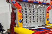 China Inflatable Basketball Connect 4 Toss Game 3.65m x 3m x 3.65m Outdoor Party Rental for sale