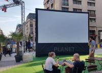 China Customizable Outdoor Inflatable Projector Screen with CE/UL Certified Blower - 2-3 Year Warranty for sale