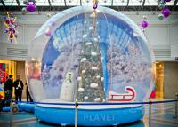 China Custom LED 0.65mm PVC Inflatable Christmas Snow Globe for sale
