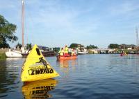 China PVC Triangle Inflatable Marker Buoy 0.9mm Material with CE/UL Certified Blower for Swimming Safety for sale