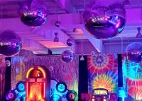 China Giant Silver PVC Inflatable Mirror Ball 2m Double Layer Event Decoration Balloon for sale