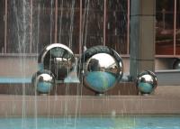 China Custom Silver Hanging Reflective Inflatable Mirror Balloon Decorative Ball for sale