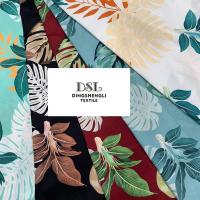 China Flower Floral Printed Woven Fabrics 120gsm for sale