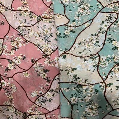 China Breathable 100 Polyester Chiffon Fabric 100gsm Woven Floral Fabric For Garment for sale
