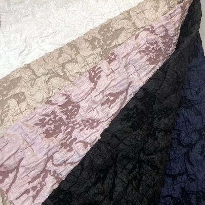 China 420d Woven Crinkle Double Gauze Polyester Jacquard Fabric Shrink Resistant for sale