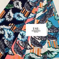 China Flower Floral Printed Woven Fabrics 120gsm for sale