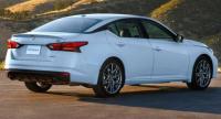 China Comfortable Nissan Altima 2023 White Gas Engine Cars Reviving Driving Experience for sale