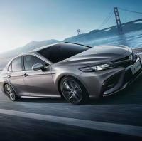 China Sedan Luxury Toyota Camry 2.0/2.5GS Deluxe Version Toyota Petrol Automatic Camry Auto Car for sale