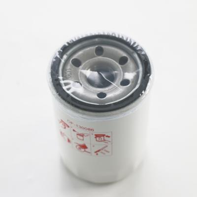 China Mitsubishi Pajero Oil Filter MD352627 OEM Standard Size Metal and Rubber for sale