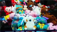 China Old School Smart Doll Crane Machine Full Metal Cabinet Black Claw Crane Machine With Extra Prize Locker for sale