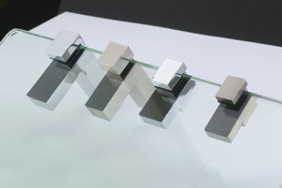 China Anti Abrasion Metal Cabinet Shelf Support Clips 25KG Load Electroplated Rustproof for sale