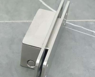 China Stainless Steel Invisible Hinge 0.5kg 180° Opening for 18-22mm Doors for sale