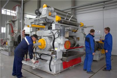 China Rubber Mixing Mill Machine With Nsk Roller Bearings Emergency Stop Safety Device for sale