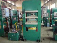 China PLC Control Rubber Vulcanizing Press Machine 15T Capacity with 0.05mm Accuracy for Rubber Sheet Production for sale
