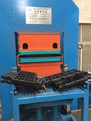 China Rubber Screen Vulcanization Press Machine 380V 200mm Stroke for Mining Mesh for sale