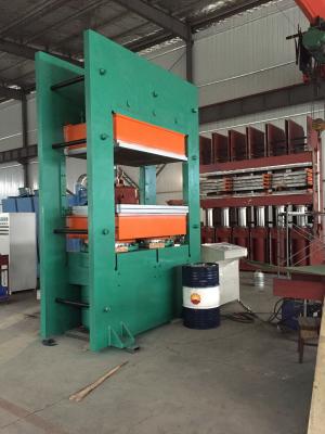 China Frame Type Plate Vulcanizing Press Adopts Steam Heating For Vulcanizing Rubber Products for sale