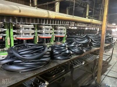 China Butyl and Natural Rubber Motorcycle Inner Tube Curing Machine 140-180C Vulcanization Press for sale