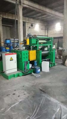 China Electric Control Two Roll Rubber Mixing Mill 400mm with Stock Blender for Compounding for sale