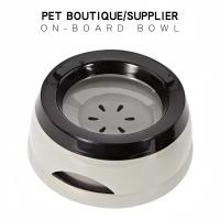 China Portable Anti Slip Floating Dog Water Dispenser 500ml Travel Pet Drinking Bowl for Car Outdoor for sale