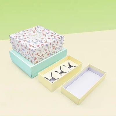 China 350gsm Kraft Paper Gift Bags Box Packaging ODM For Presentation for sale