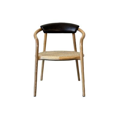 China Modern Wishbone Style Dining Chair With Woven Seat And Leather Backrest for sale