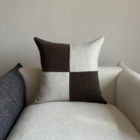 China Modern 100% Linen Throw Pillow with Feather Insert in Neutral Brown Beige for Living Room for sale