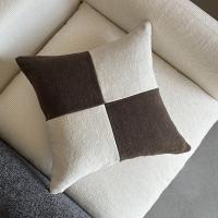 China Modern 100% Linen Throw Pillow with Feather Insert in Neutral Brown Beige for Living Room for sale