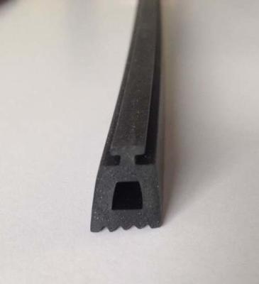 China ODM Black U Silicone Rubber Profiles Seal Strip EPDM Weather Resistance for sale