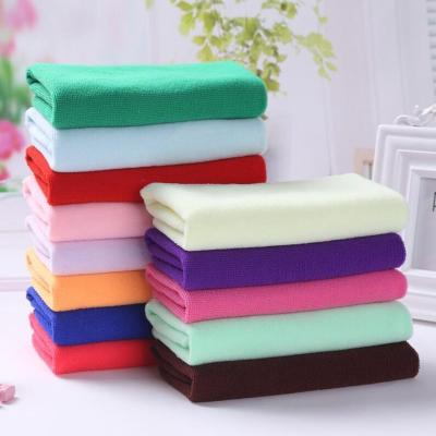 China Custom Microfiber Edgeless Cleaning Towels 30x30cm to 40x40cm 160gsm to 390gsm Soft Absorbent Fabric for sale