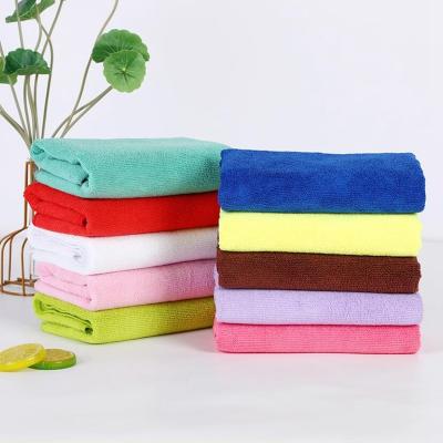 China Custom Microfiber Cleaning Cloths 30x30cm to 40x40cm Size 150-380gsm Weight Options for sale