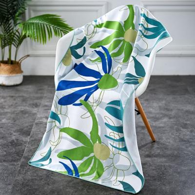 China 75x150cm Microfiber Towel On Beach With Customized Printing for sale