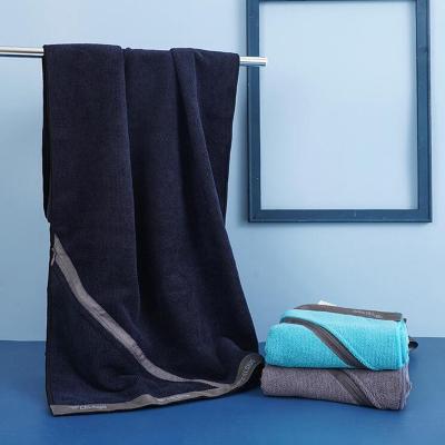 China Microfiber Pocket Towel 70x30cm to 80x40cm | 140-340gsm Sport & Gym Towel with Storage Pocket for sale