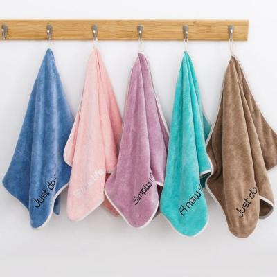 China Super Soft Microfiber Gym Towel 50x30cm to 50x100cm Size Options 200-1200gsm Custom Weight for sale