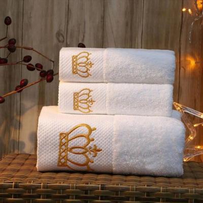China Custom Hotel Towel Set 350-750gsm 100% Cotton with Multiple Sizes 80x160cm Bath Towels OEM Service for sale