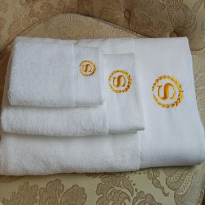 China Luxury 100% Cotton Hotel Bath Towels 335-720 GSM Custom Sizes 30x60