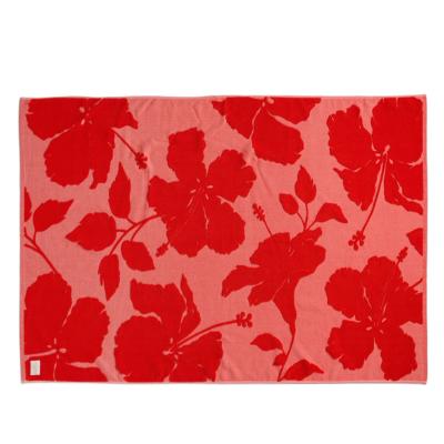 China Thermal Insulated Beach Towel 75x150cm Multi Layer Heat Retention Cotton for All Weather Comfort for sale