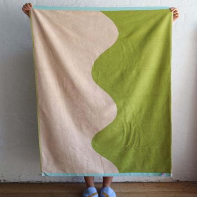 China GOTS Certified Organic Cotton Beach Towel 600 GSM Chemical Free Hypoallergenic Quick Dry for sale