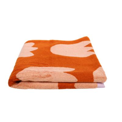 China Luxury Organic Pima Cotton Beach Towel 700 GSM 100% Cotton Fiber Fabric for sale