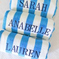 China 600 GSM Custom Family Monogrammed Beach Towel Set 100% Cotton 70x140cm for sale