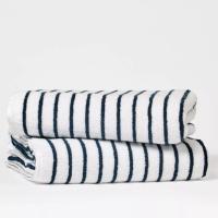 China Oversized Beach Towel 100% High GSM Cotton 80x160cm Resort Grade Luxury Pool Towel for sale
