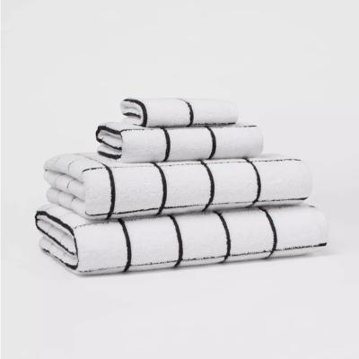 China Modern Black White Grid Bath Towel 160x80cm Premium Terry Cotton Ultra Absorbent for sale