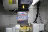 China VMC850 VMC966 VMC650 CNC Vertical Machining Center with 8000 RPM Spindle and ±0.004mm Accuracy for sale
