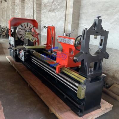 China High Precision Manual Large CW61110 Horizontal Lathe For Metal Processing for sale