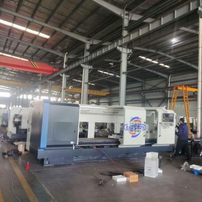 China CNC Pipe Threading Lathe QK1332 320mm Max Threading Diameter 15kW Spindle for sale