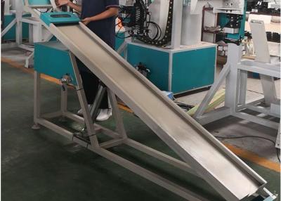 China Molecular Sieve Desiccant Filling Machine Semi Auto 1 Kw With Big Bucket for sale