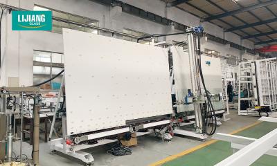 China Automatic And High Efficienc Sealing Robot For Insulating Glass Processing for sale