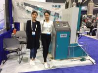 China Long Service Life Desiccant Filling Machine Adopts Industrial PLC Control Computer Good Stability for sale