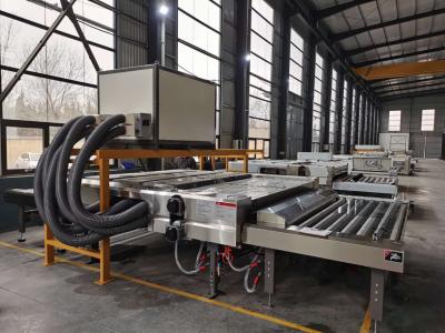 China High Efficient Horizontal Glass Washing Machine With Soft Low E Brushes for sale