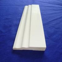 China KD FJ EG Primed Wood Baseboard Moulding - 10-13% MC Kiln Dried, Custom Sizes 14-300mm Width for sale