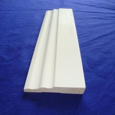 China KD FJ EG Primed Wood Baseboard Moulding - 10-13% MC Kiln Dried, Custom Sizes 14-300mm Width for sale